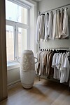 Alt Harlem Alexander eide var en kommode og en seng. Så møtte han Jan ...